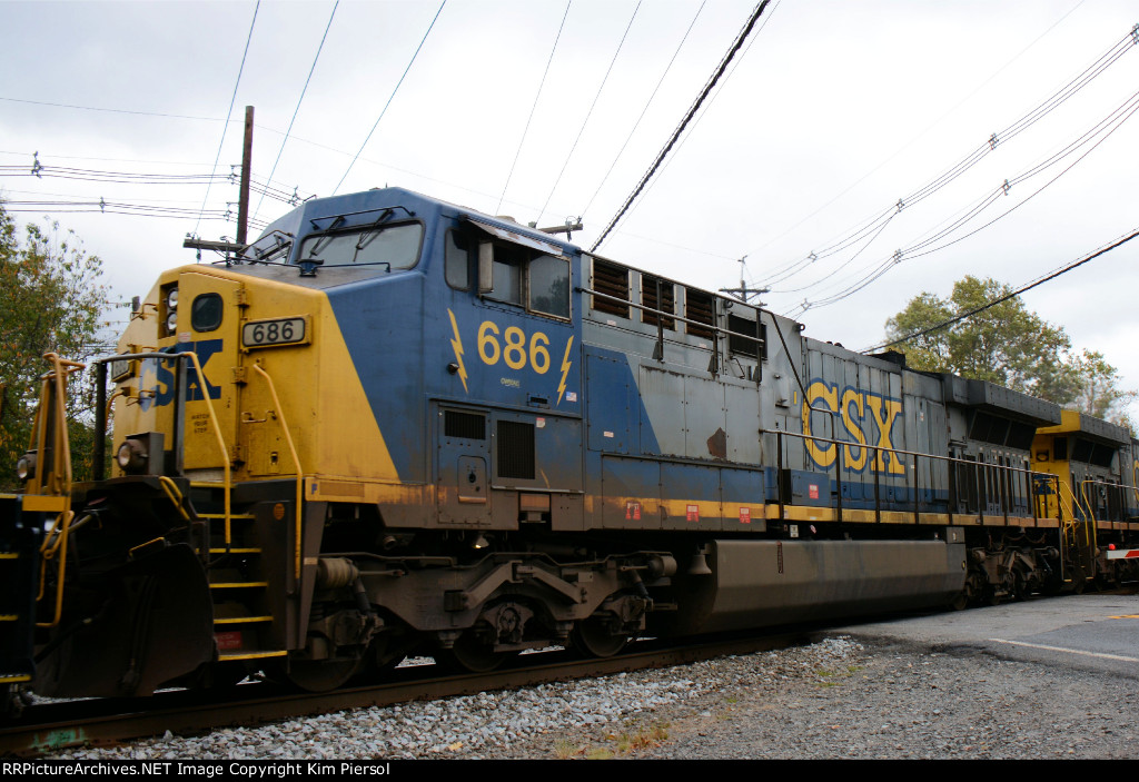 CSX 686